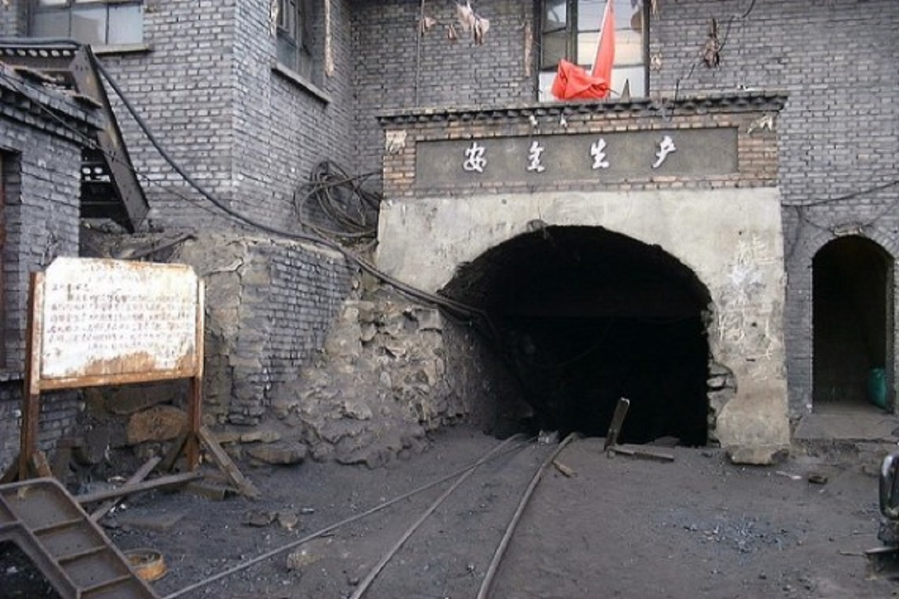 Üzenetet küldtek a Kelet-Kínában berobbant bányában rekedt bányászok ...